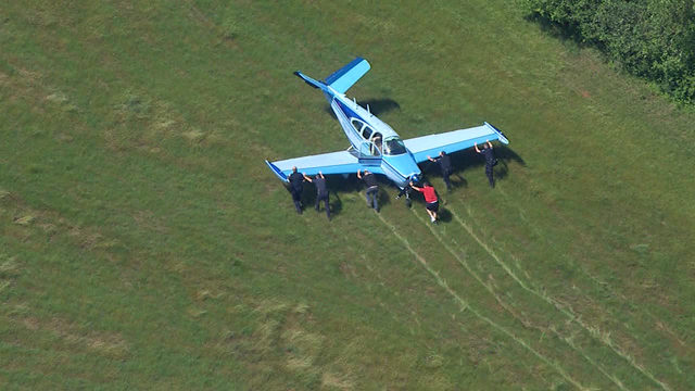 Alabama: Pilot po výpadku motoru své Bonanzy zázračně nouzově přistál v ...